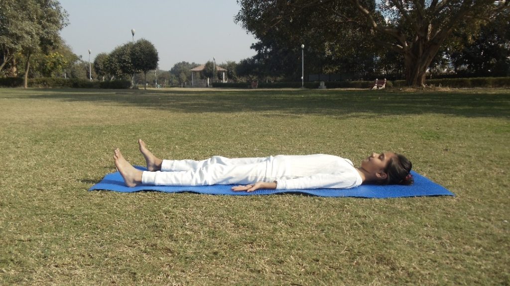 शवासन योग विधि, लाभ और सावधानी। Shavasana Steps, Benefits and Precaution